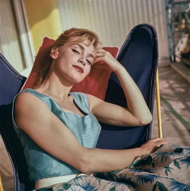 Picture of Estella Blain