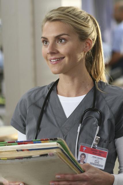 Picture of Eliza Coupe