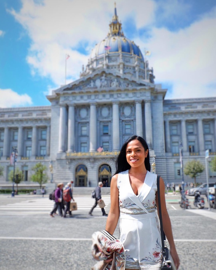 Picture of Nikki Raven