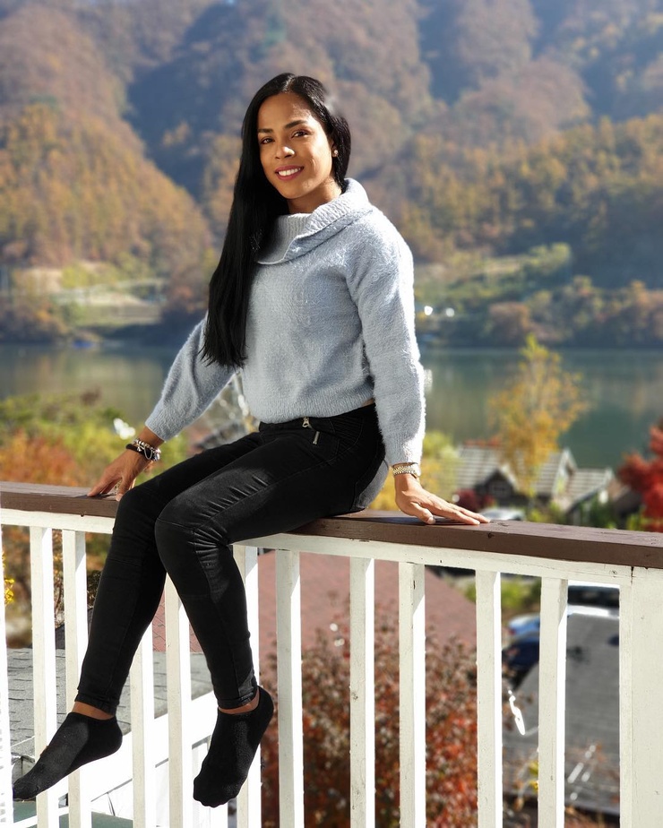 Picture of Nikki Raven