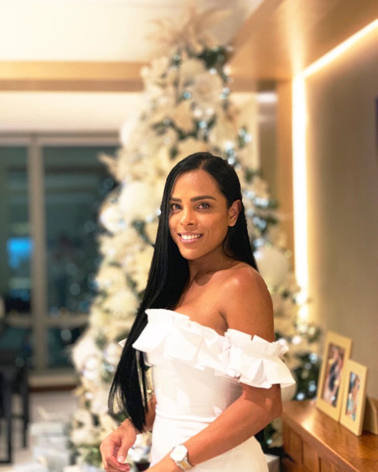 Picture of Nikki Raven