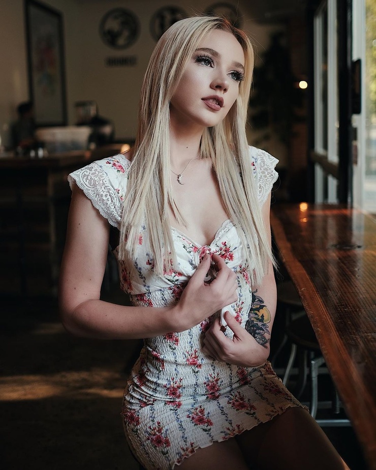 Picture of April Jayne