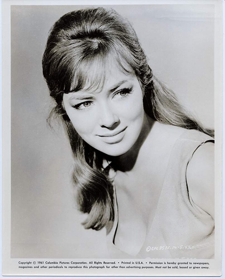 Picture of Beth Rogan