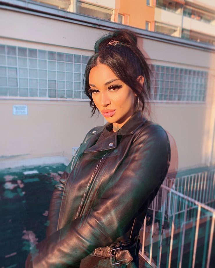 Picture of Alev Rules