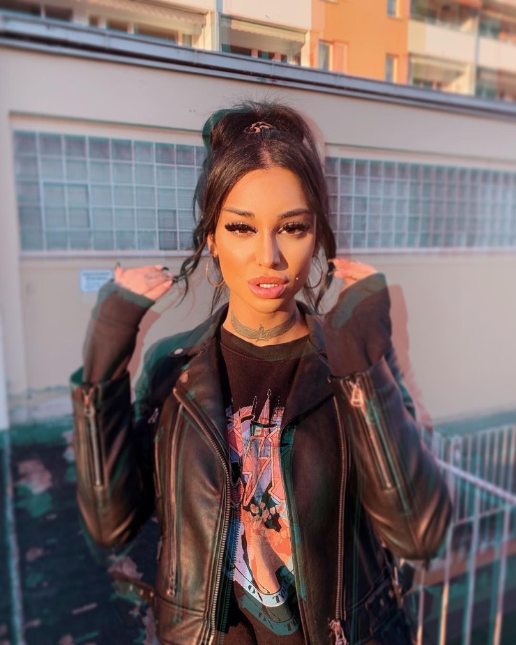 Picture of Alev Rules