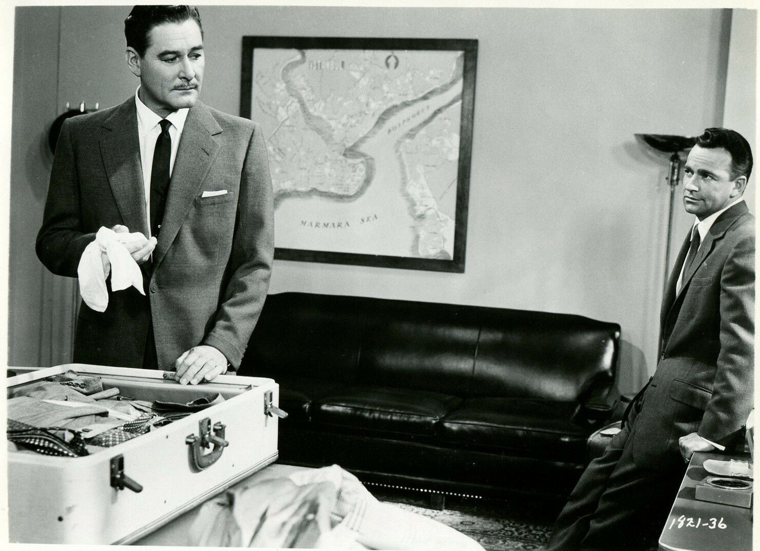 Errol Flynn, John Bentley