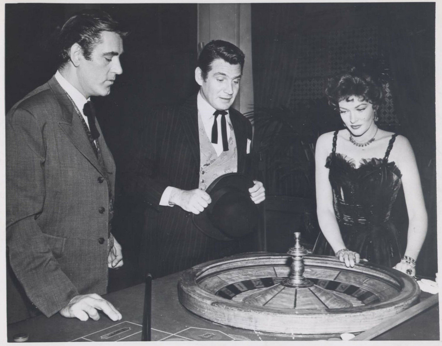 John Vivyan, Gene Barry, Paula Raymond