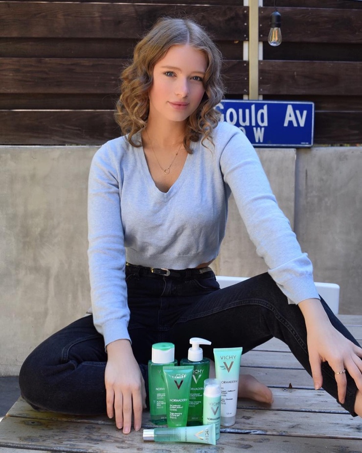 Image of Alexandra Beaton