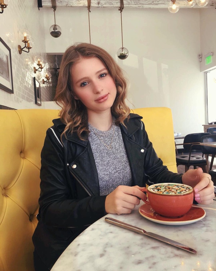 Picture of Alexandra Beaton