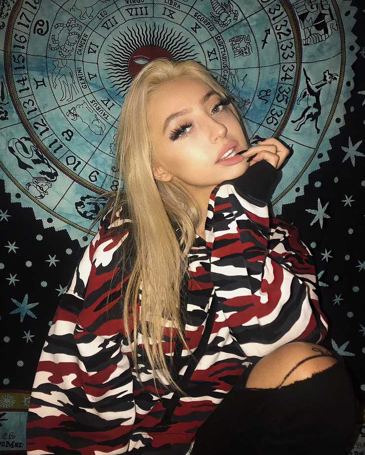 Picture of Karina Conti