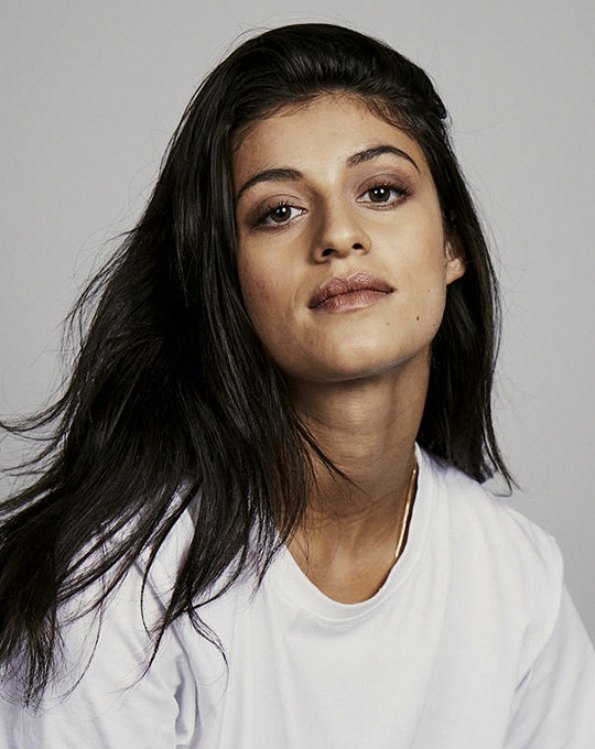 Picture of Anya Chalotra