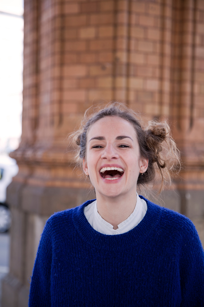 Karoline Teska image