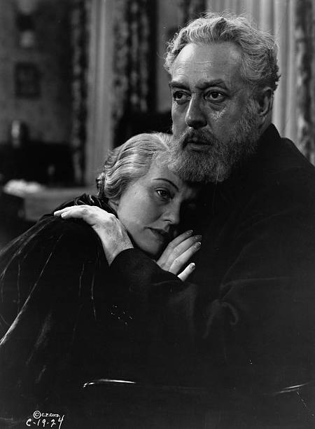 Doris Kenyon, Walter Connolly