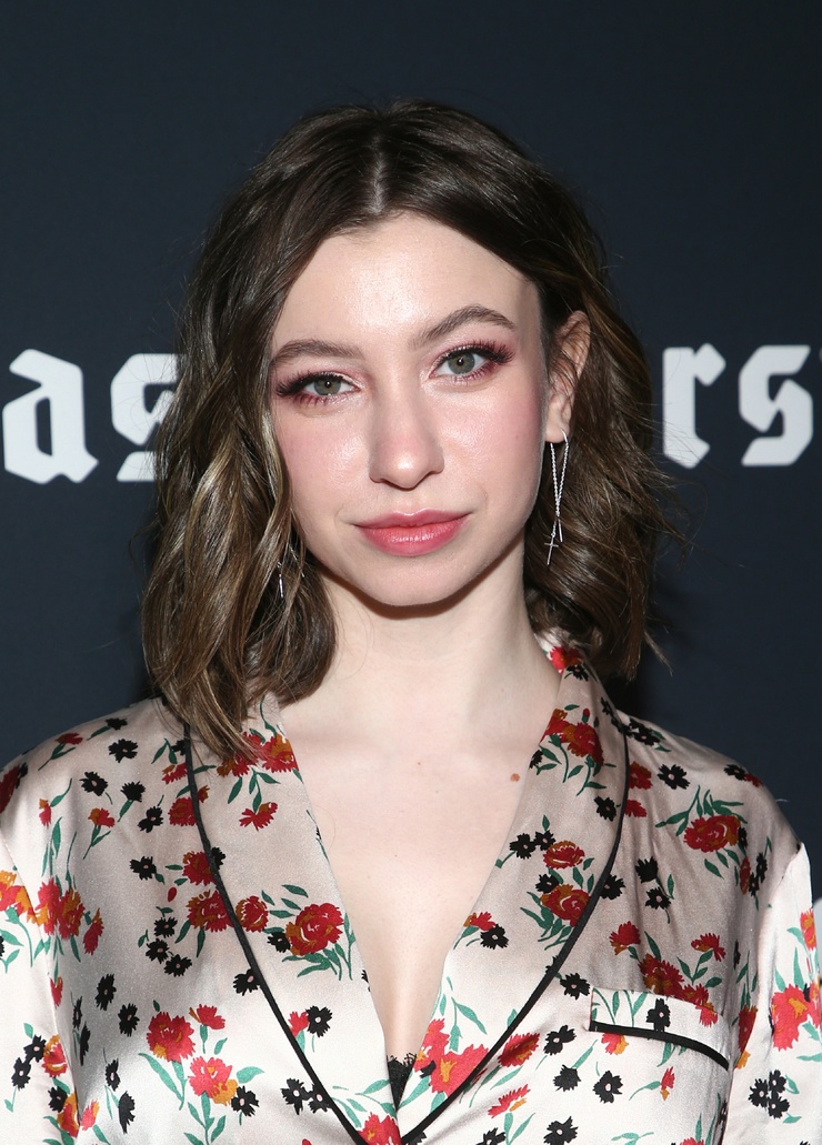Picture of Katelyn Nacon