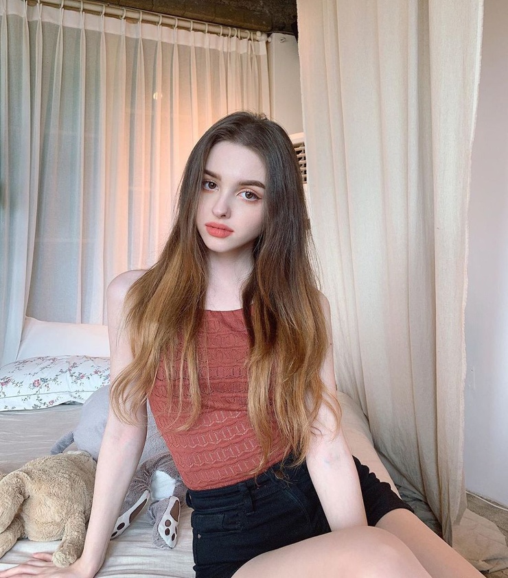 Elina Karimova picture