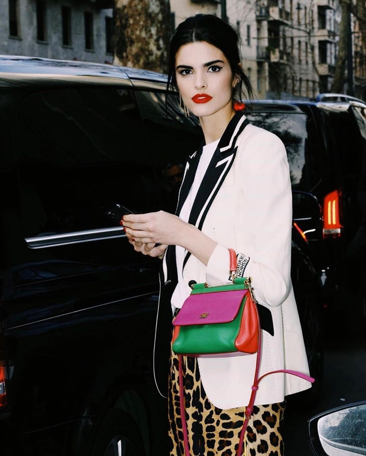 Picture of CAROL MENDES