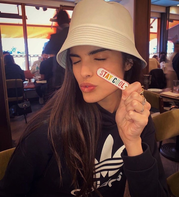 Picture of CAROL MENDES