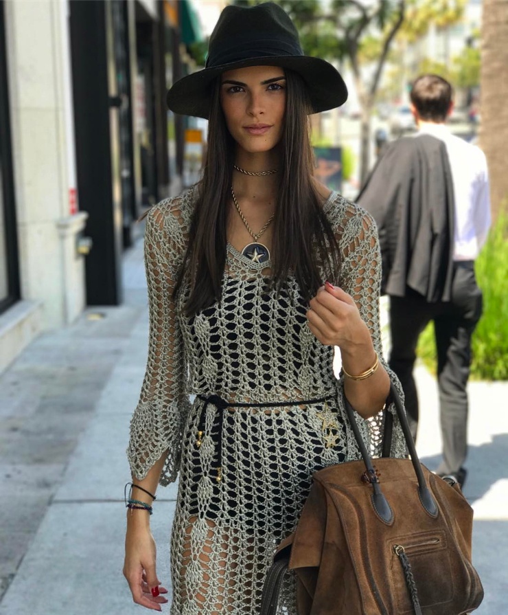 Picture of CAROL MENDES