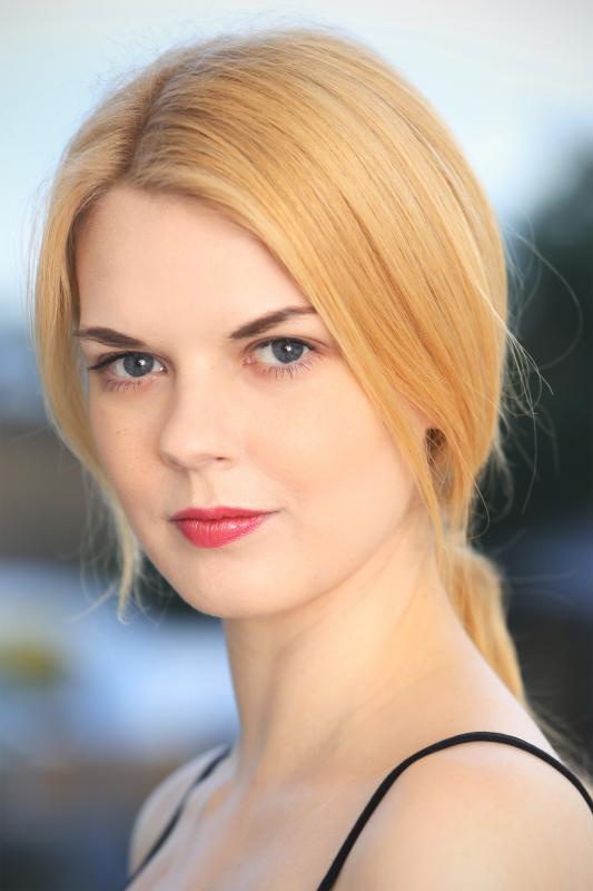 Picture of Ayvianna Snow