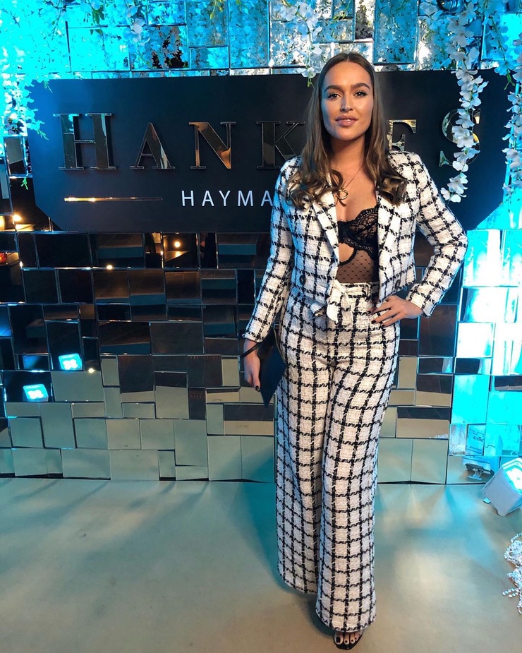 Picture of Chloe Ross