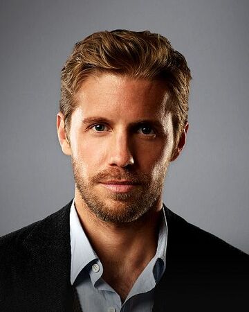 Picture of Matt Barr