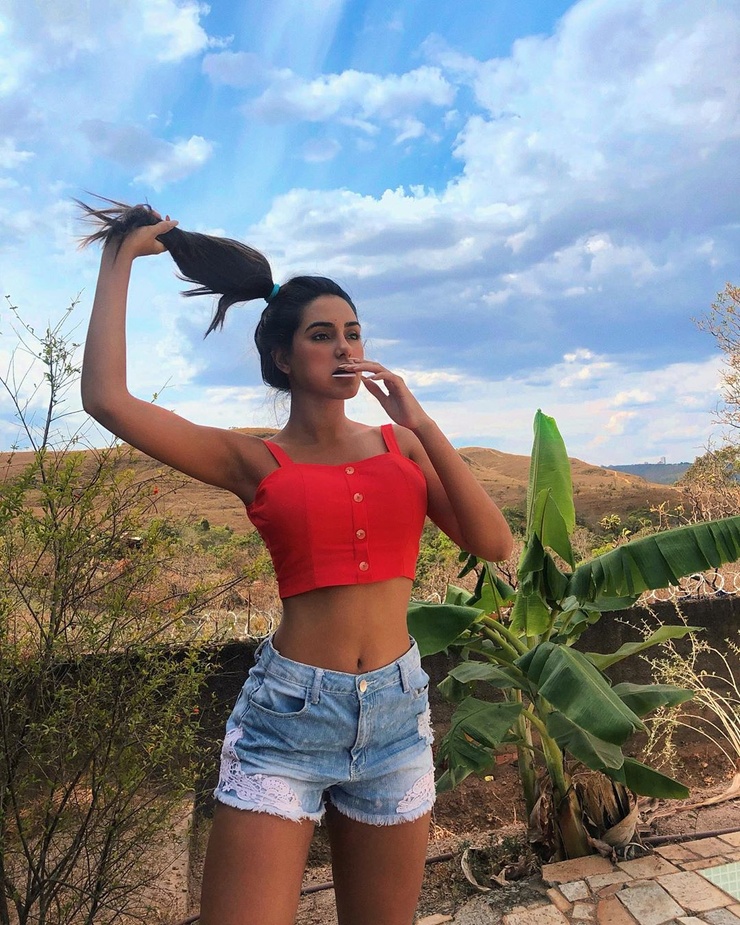 Gabriela Borges picture