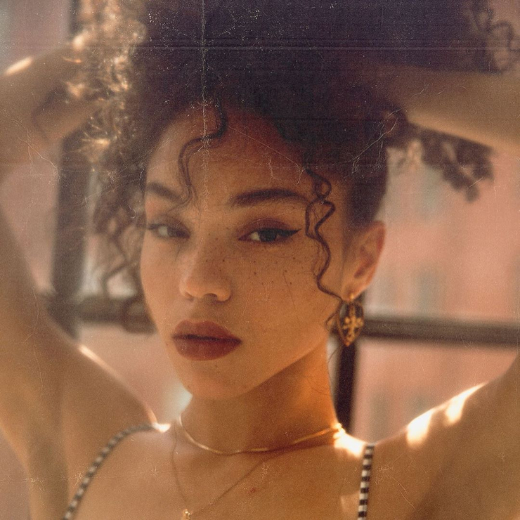 Picture of Alexis Mackenzie