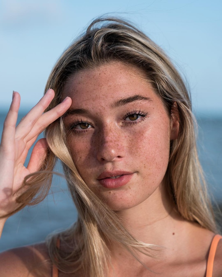 Picture of Kayla Jones ()