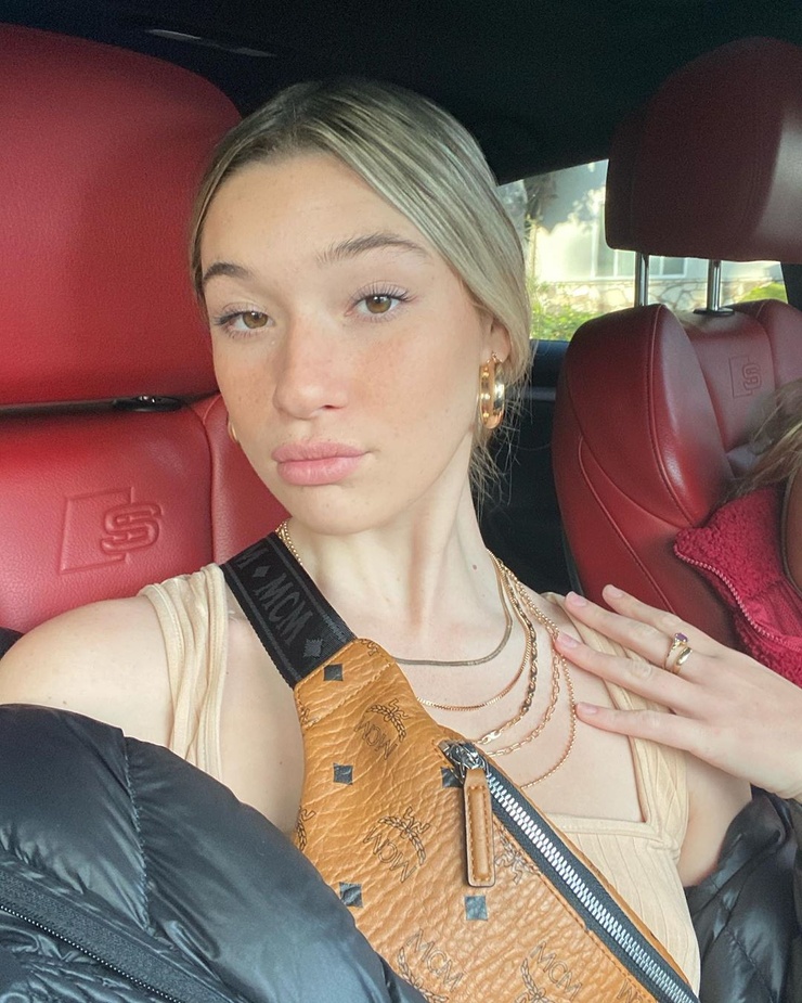 Picture of Kayla Jones ()