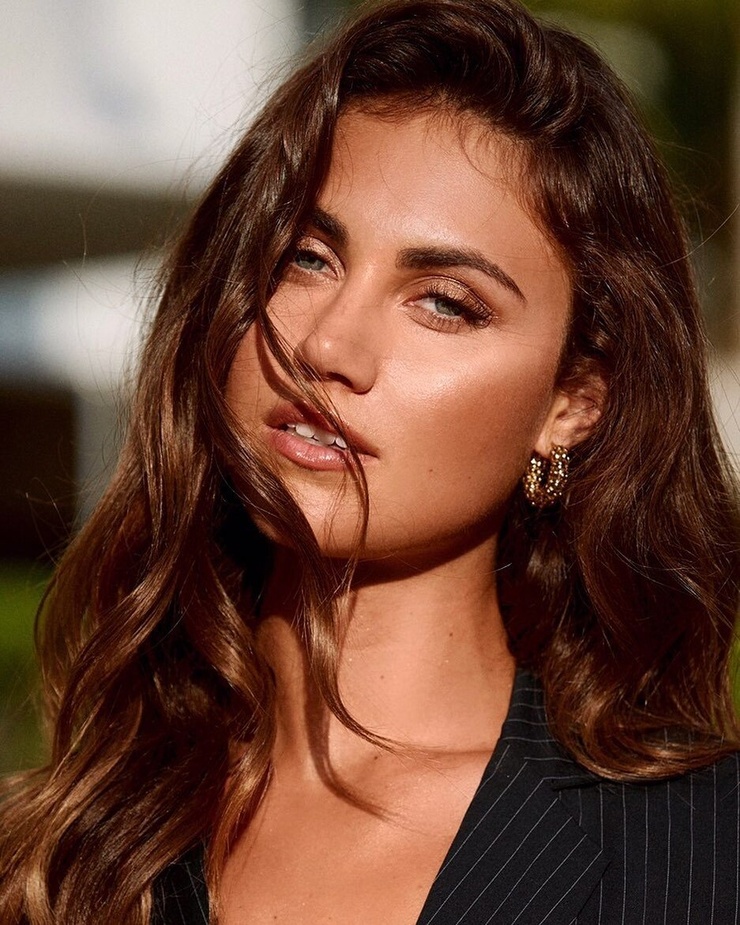 Picture of Stephanie Rayner