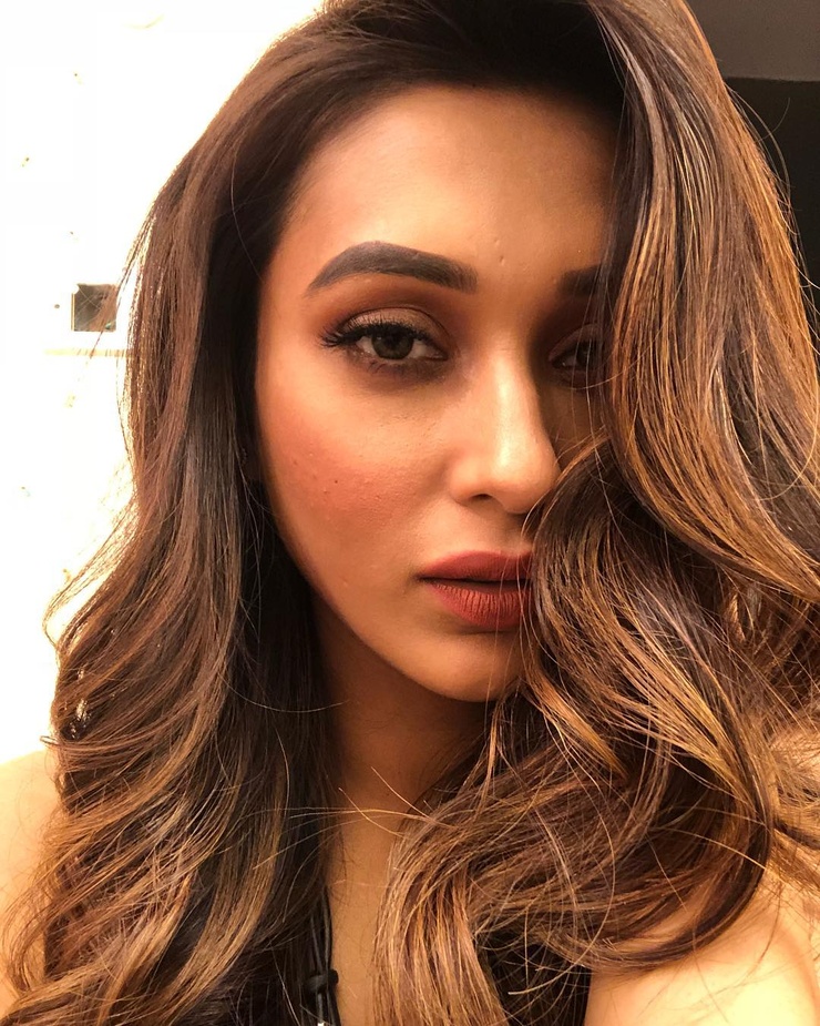 Mimi Chakraborty picture