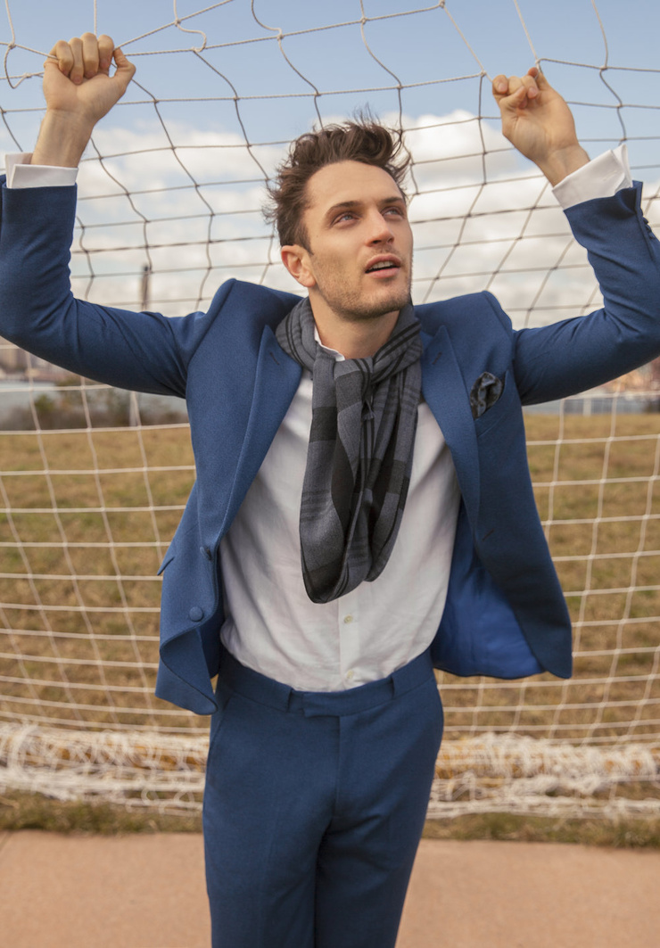 Picture of Colin Woodell