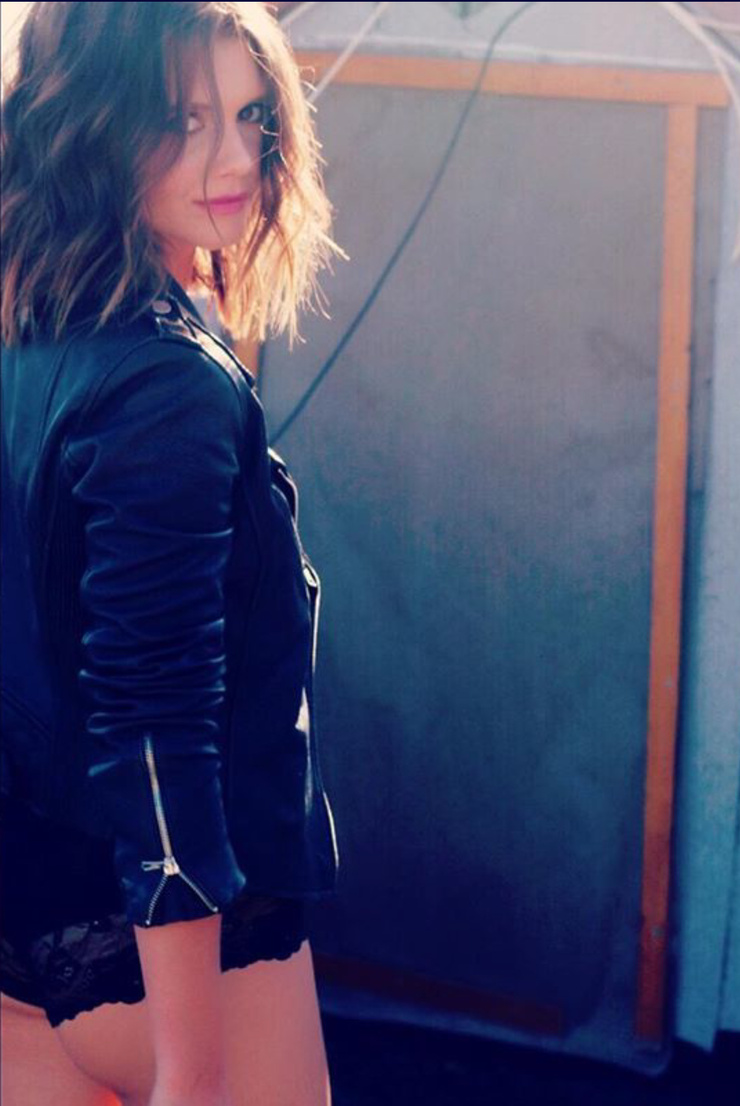 Alexandra Chando image