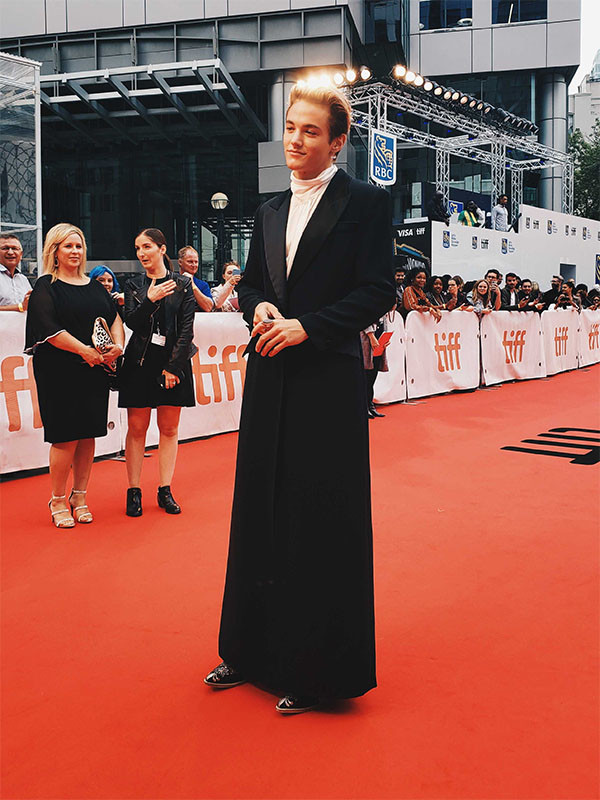 Picture of Mitchell Hoog