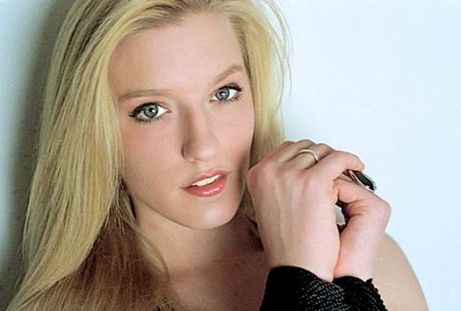 Picture of Allyn Rose