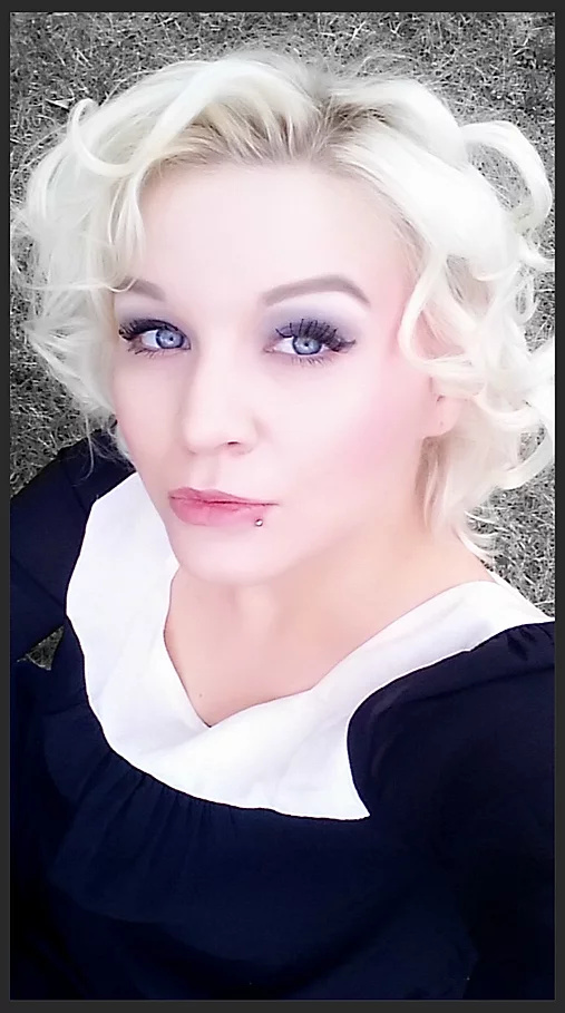 Picture of Mia Maron