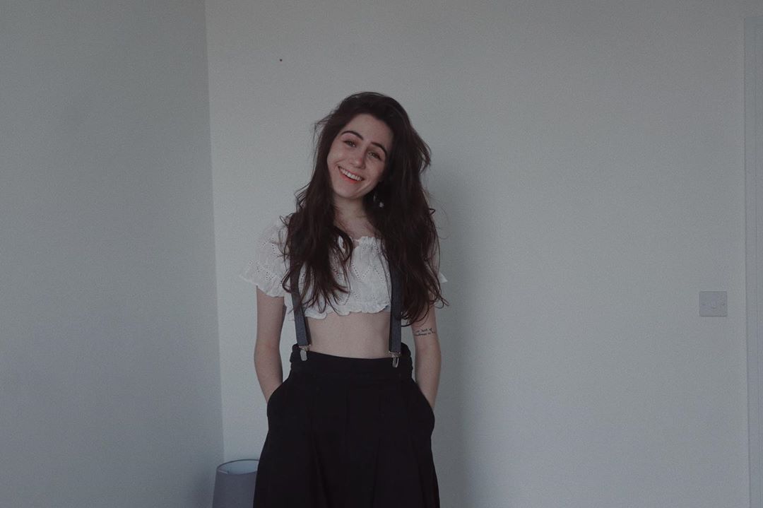 Picture of Dodie Clark