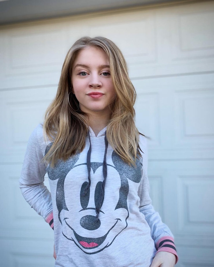 Picture of Kelly Grace Richardson