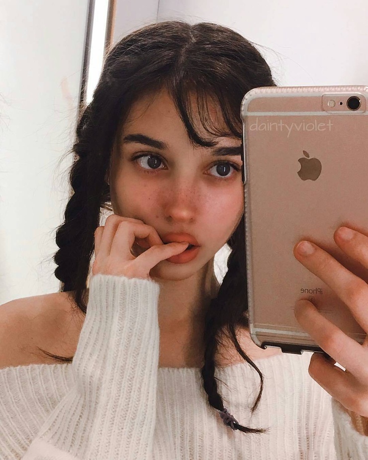 Picture of Violet Verdandi