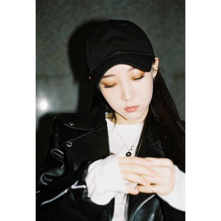 Moon Byul Yi image