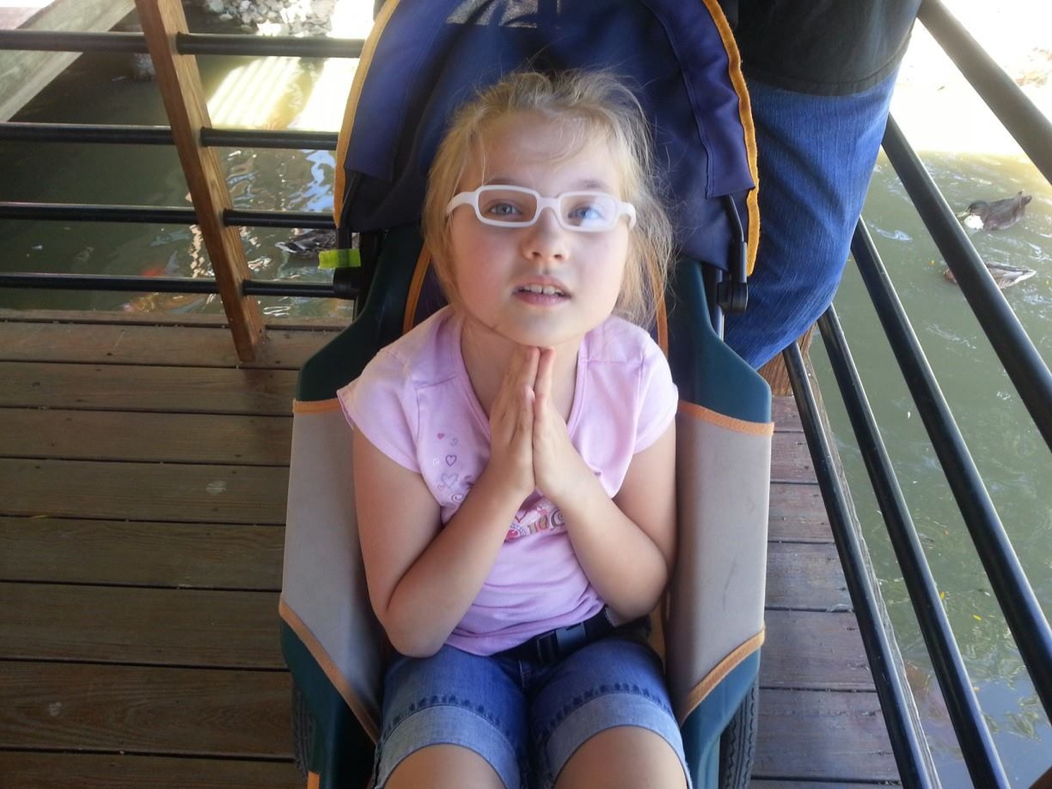 Chelsea Barker picture