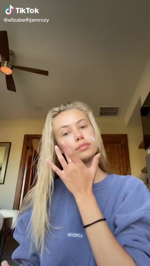 Picture of Elizabeth Jamrozy