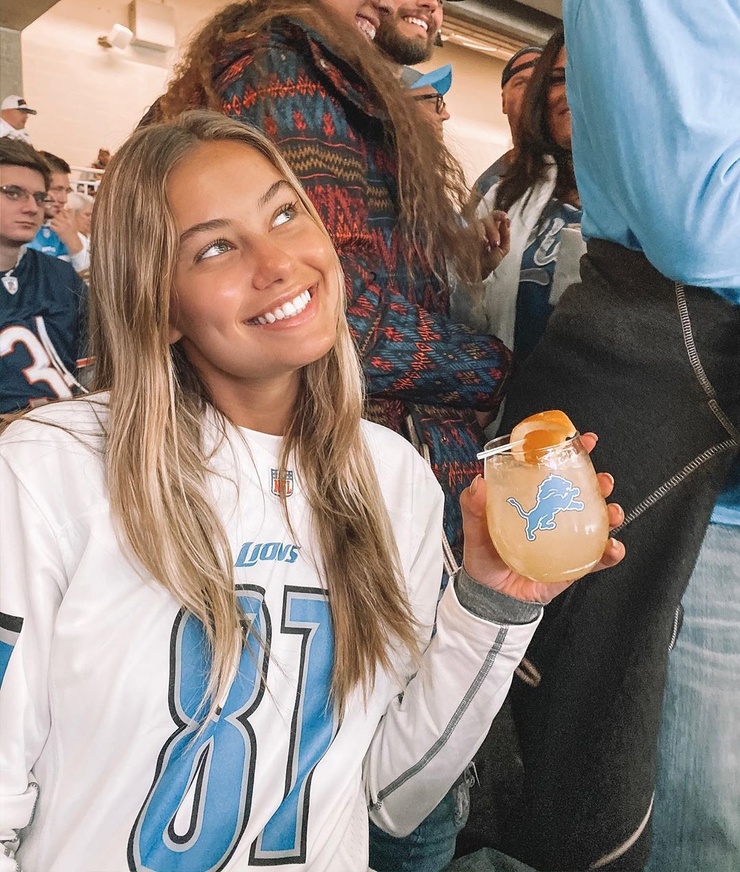 Picture of Elizabeth Jamrozy