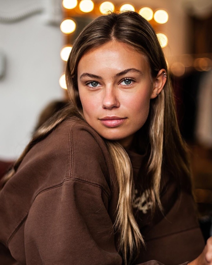 Elizabeth Jamrozy image