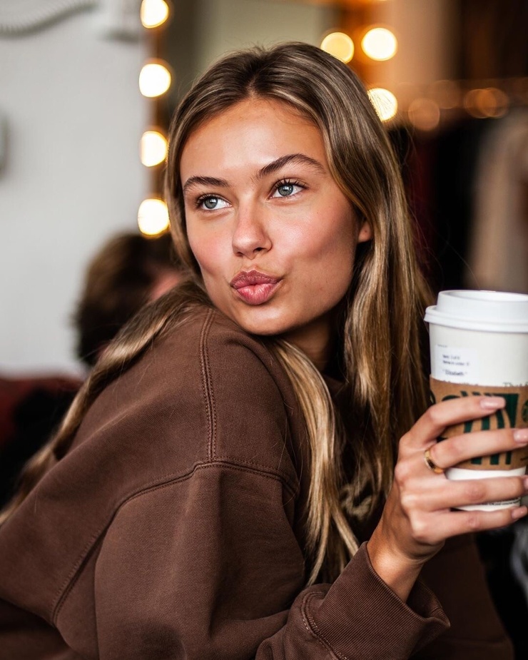 Picture of Elizabeth Jamrozy