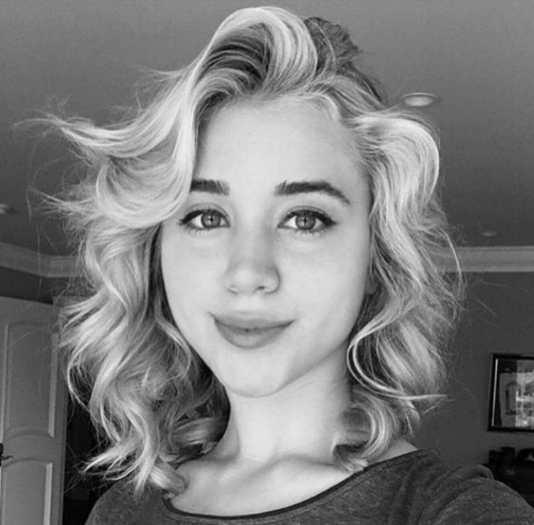 Caylee Cowan picture