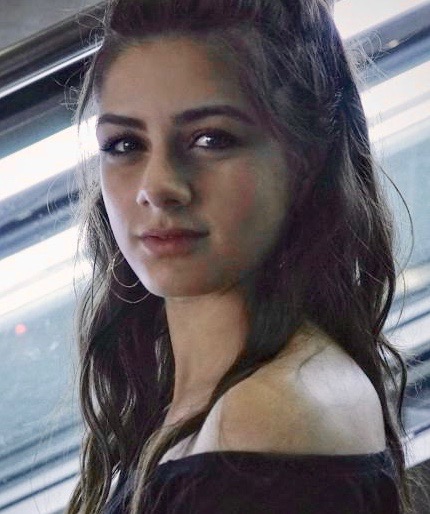 Derya Flechtner image