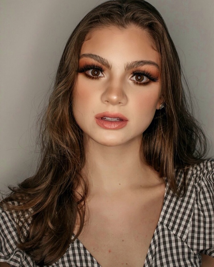 Picture of Debora Ozório