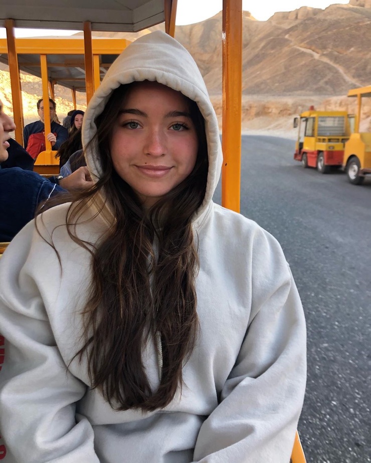 Picture of Lola Consuelos