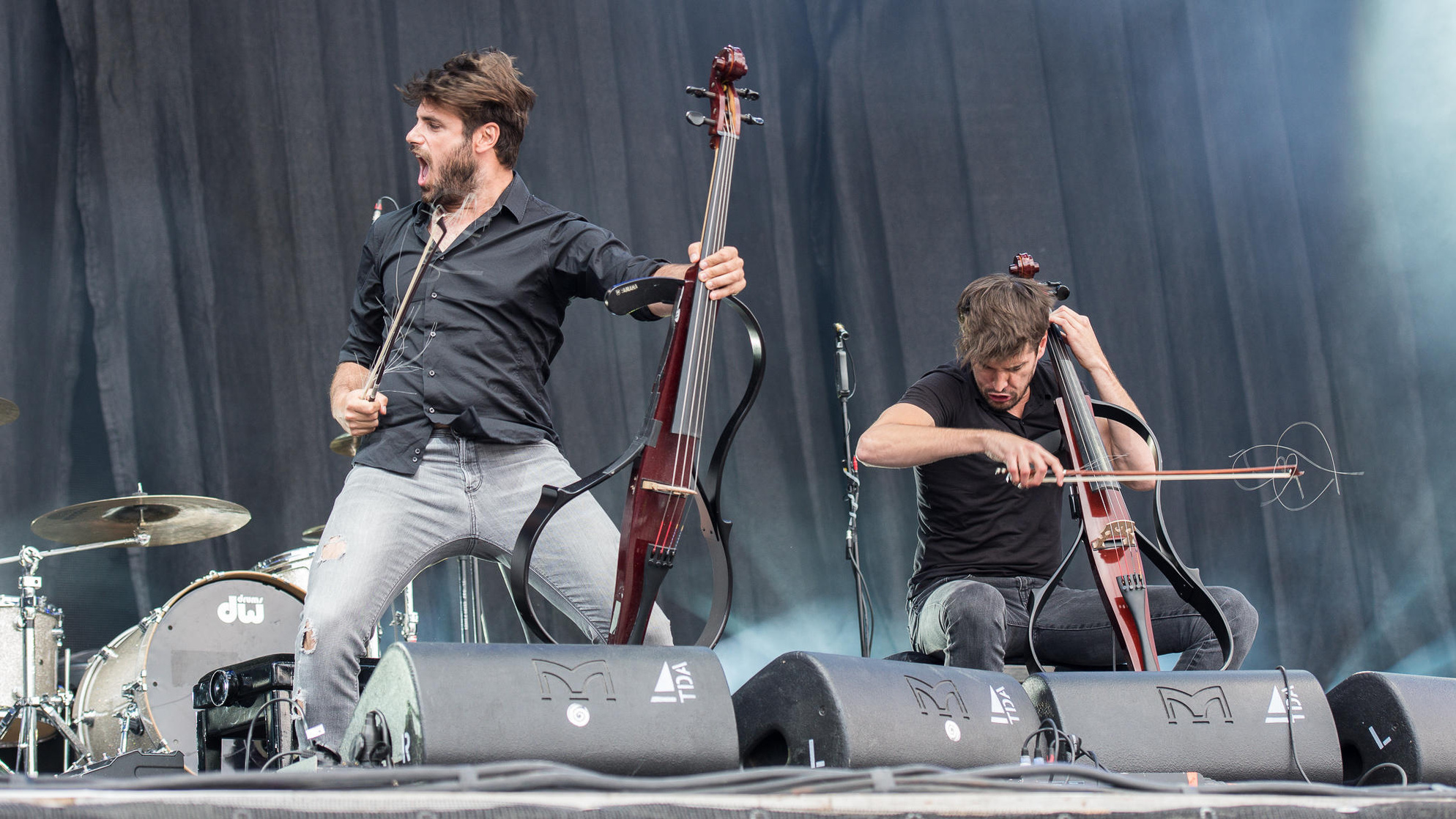 2CELLOS image